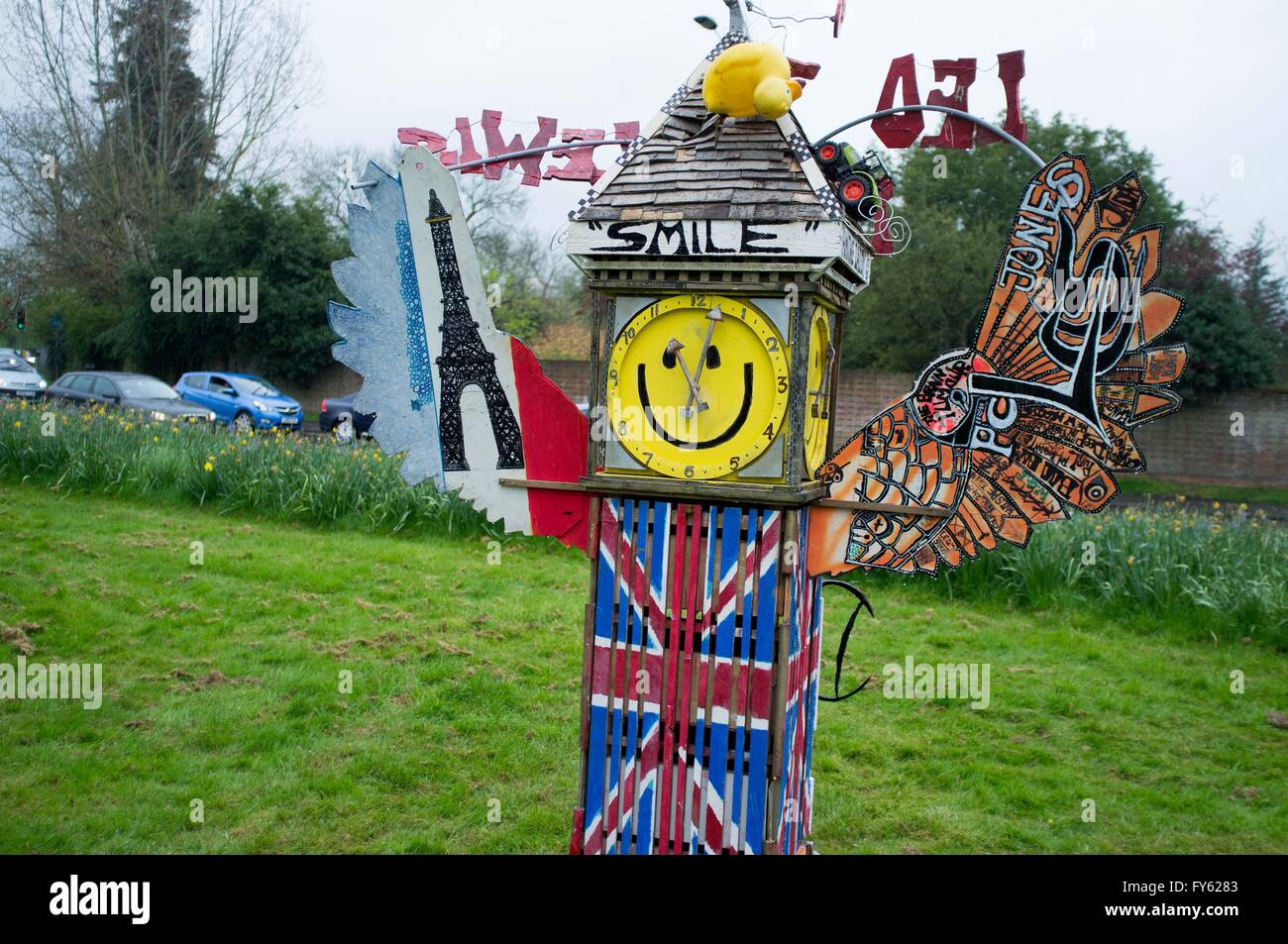 Windsor, UK. 22nd April, 2016. A mystery sculpture has appeared on a ...