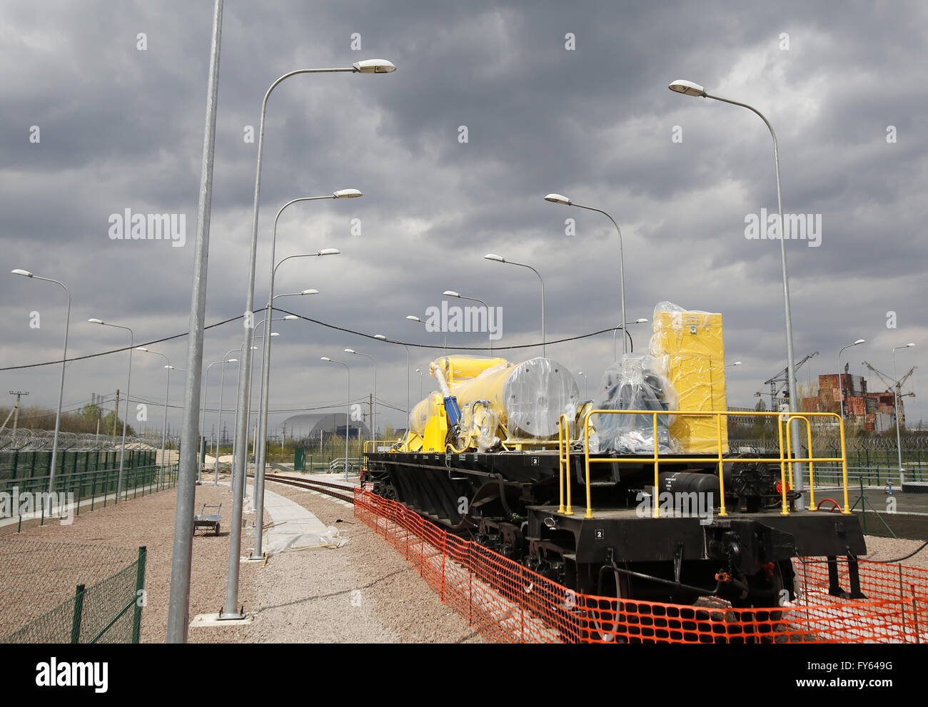 Nuclear storage containers hi-res stock photography and images - Alamy