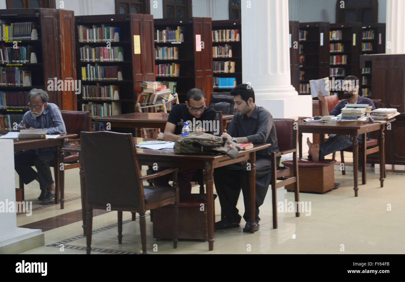 Pakistan reading book hi-res stock photography and images - Alamy