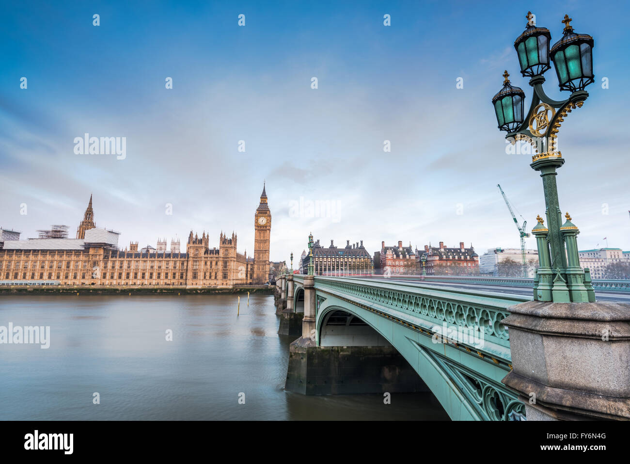 Palace of Westminster at sunrise, reflection in river Thames Stock ...