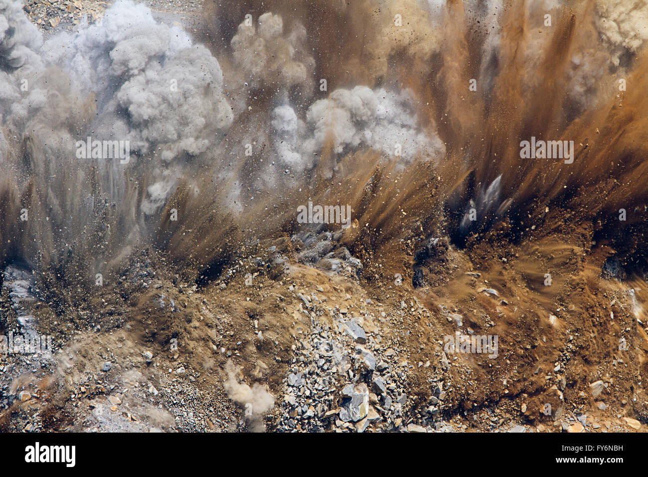 Blasting kansanshi open cast copper hi-res stock photography and images ...