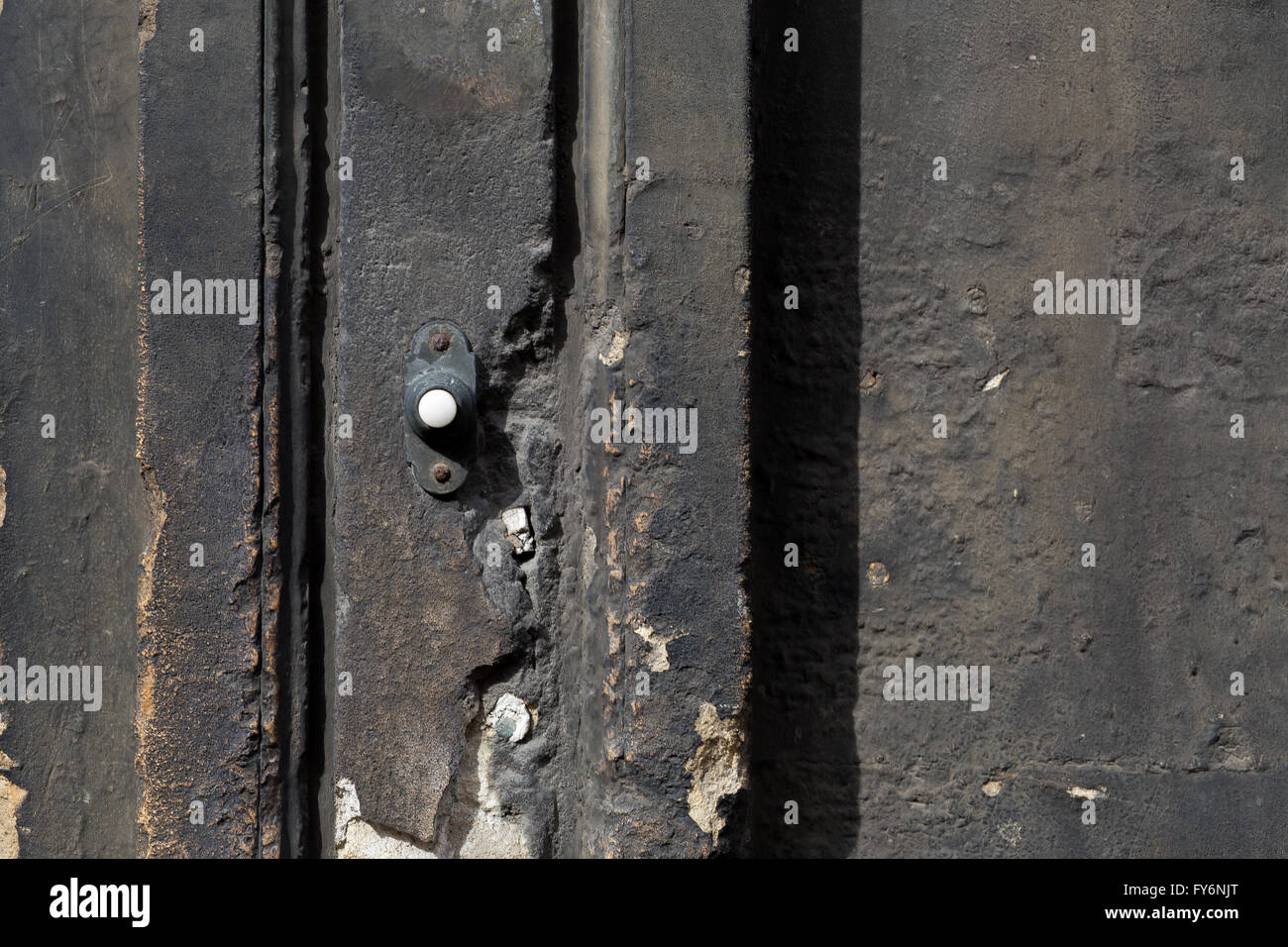 Doorbell button switch hi-res stock photography and images - Alamy