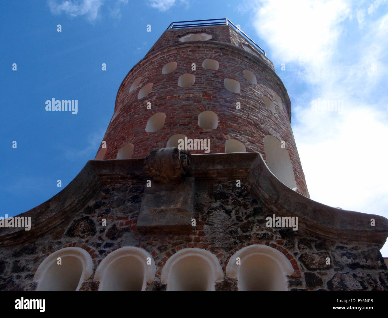 Last remaining colonial building hi-res stock photography and images ...