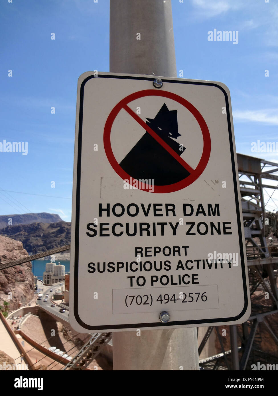 Hoover Dam Security Zone - Sign displayed outside dam facility Stock ...