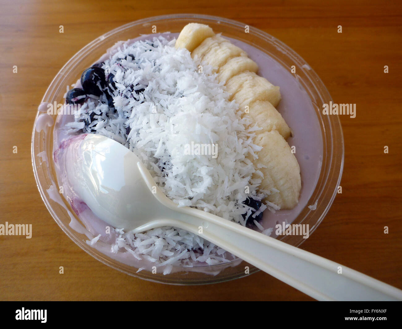 Poi bowl hi-res stock photography and images - Alamy