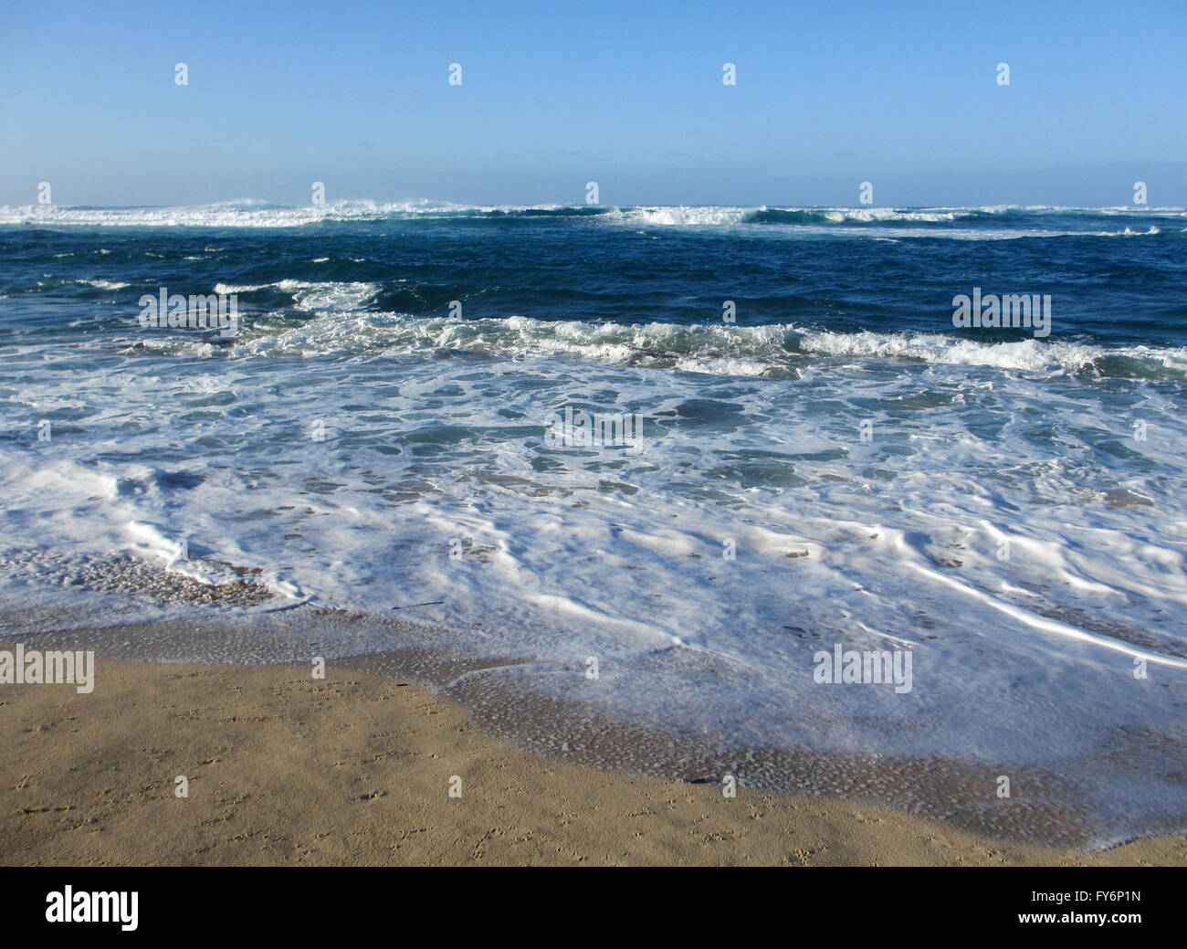 Waves crash on beach Turtle bay Beach in the North Shore of Oahu ...