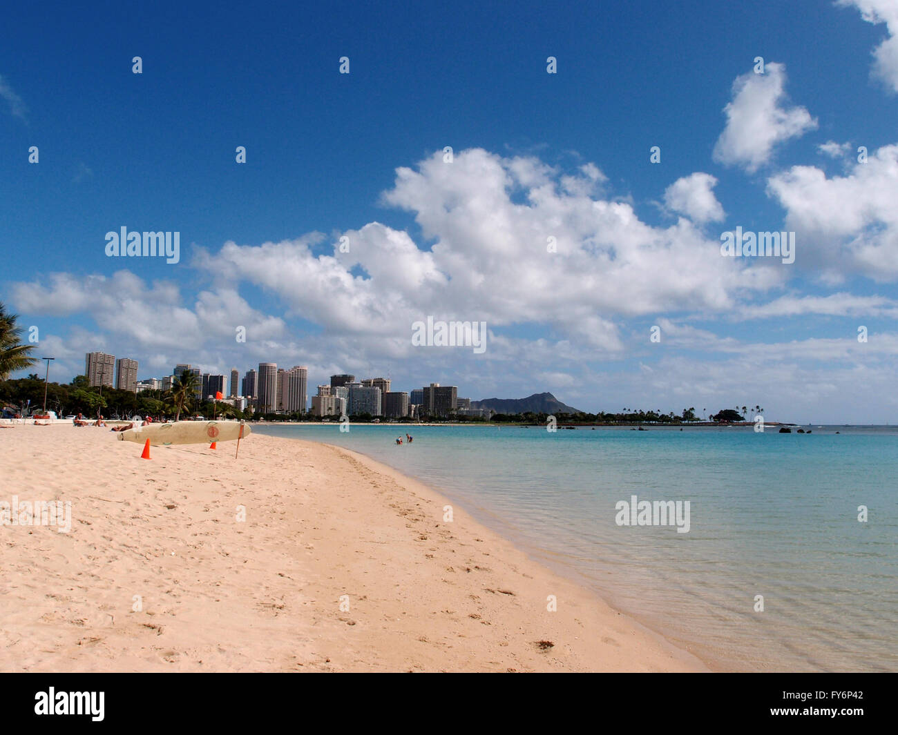 Magic island ala moana beach park hi-res stock photography and images ...