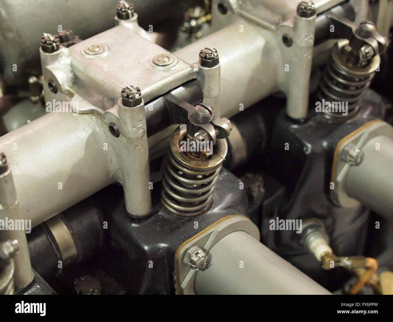 Car engine pistons hi-res stock photography and images - Alamy