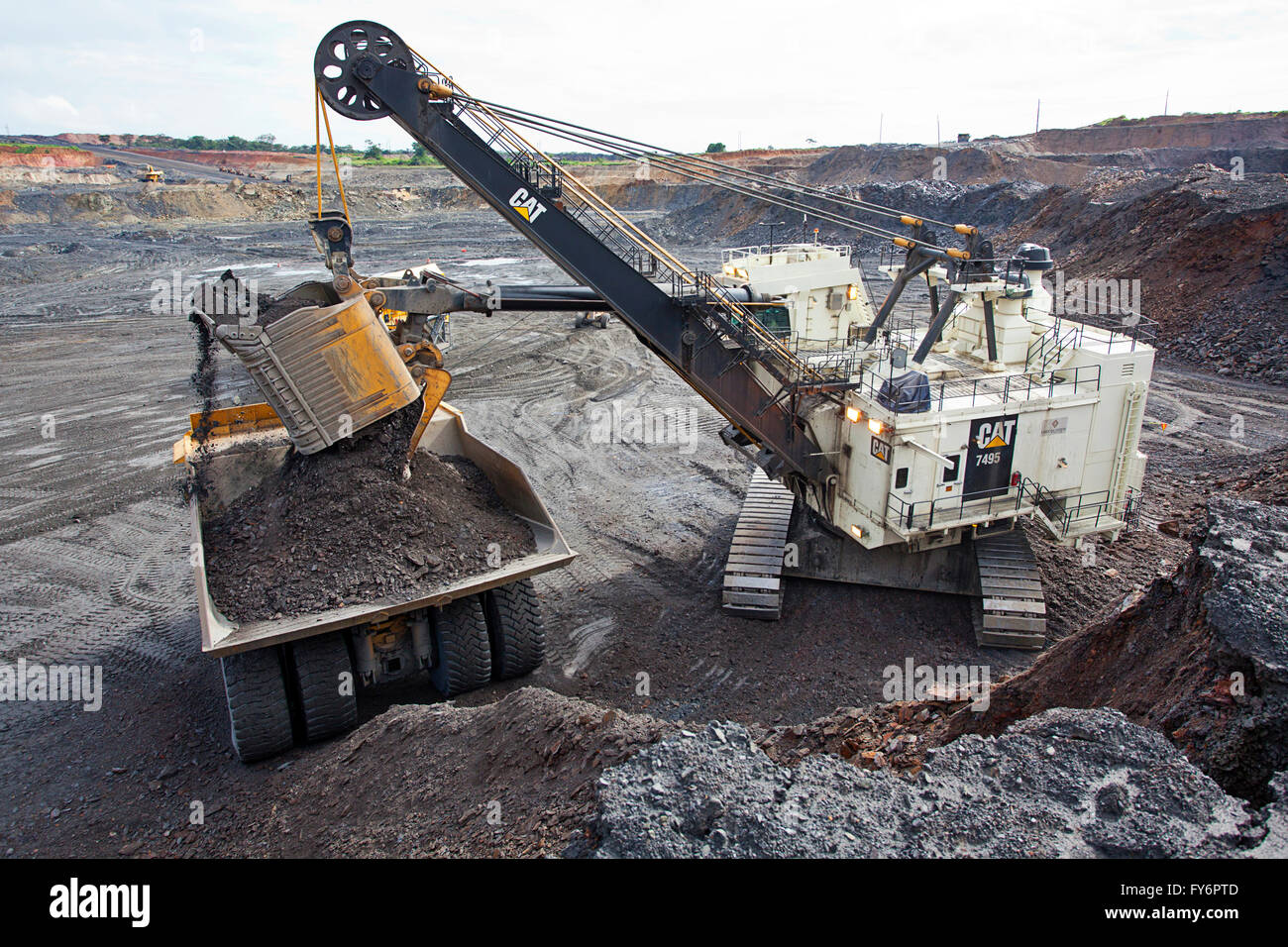 Open cut mining loading ore truck hi-res stock photography and images ...