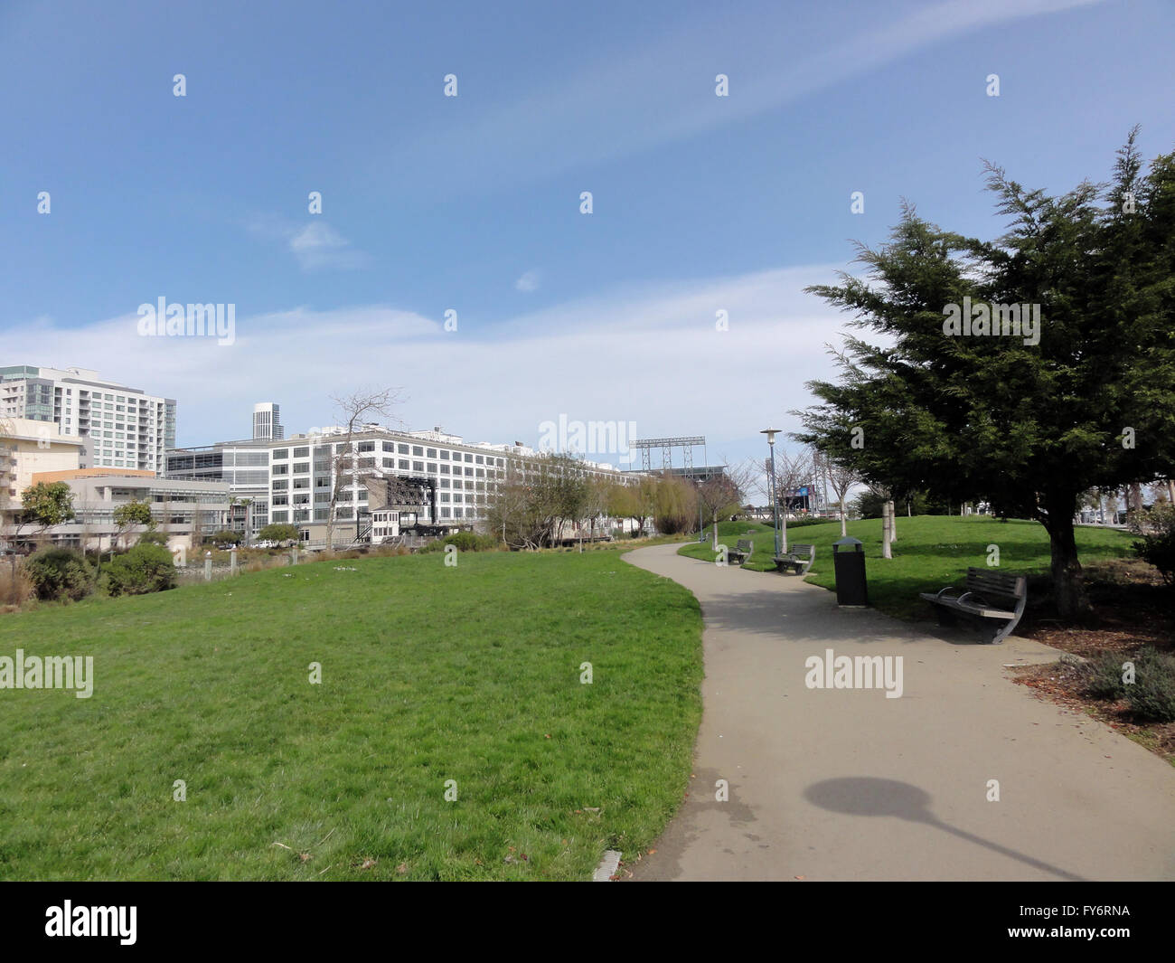 Pathway through Mission Creek Park in San Francisco, California Stock ...