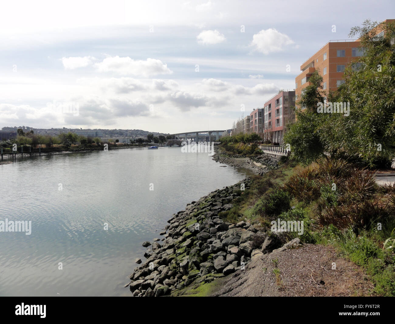 Shoreline of Mission Creek in San Francisco, California Stock Photo - Alamy