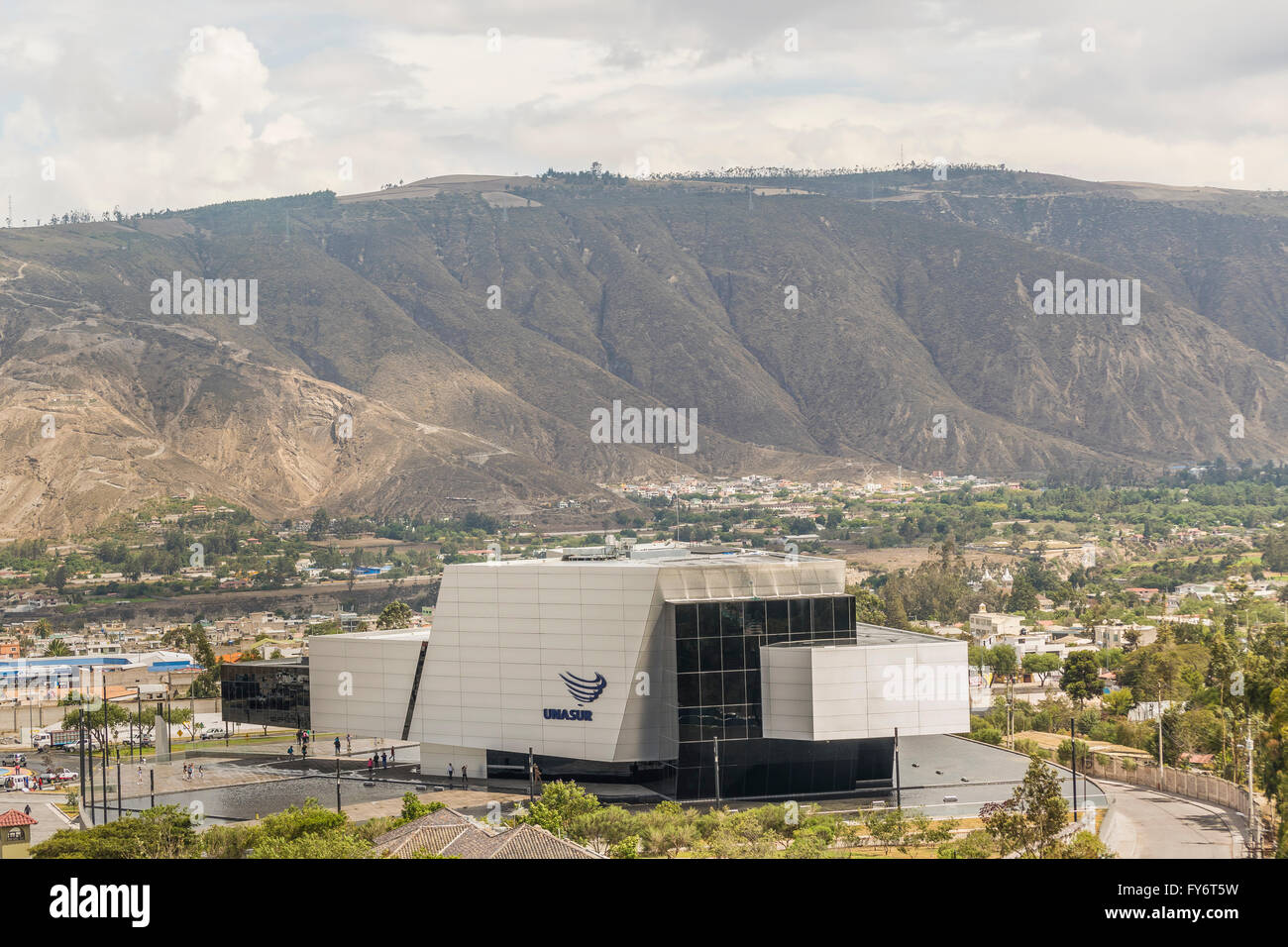 Quito modern hi-res stock photography and images - Alamy