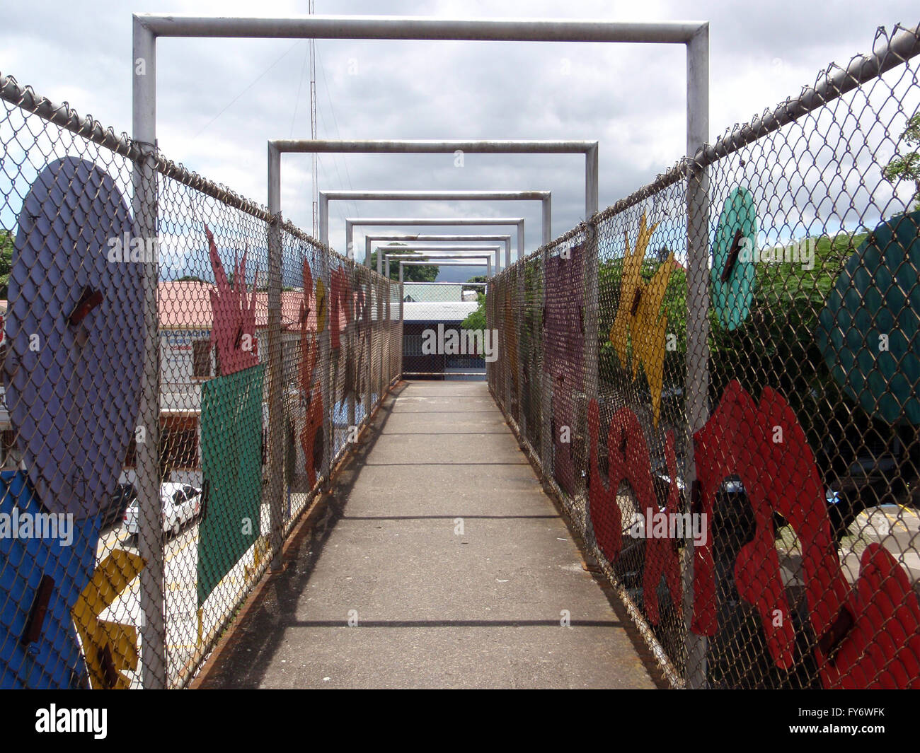 Artistic Road overpass fenced for pedestrian safety in San Jose, Costa ...