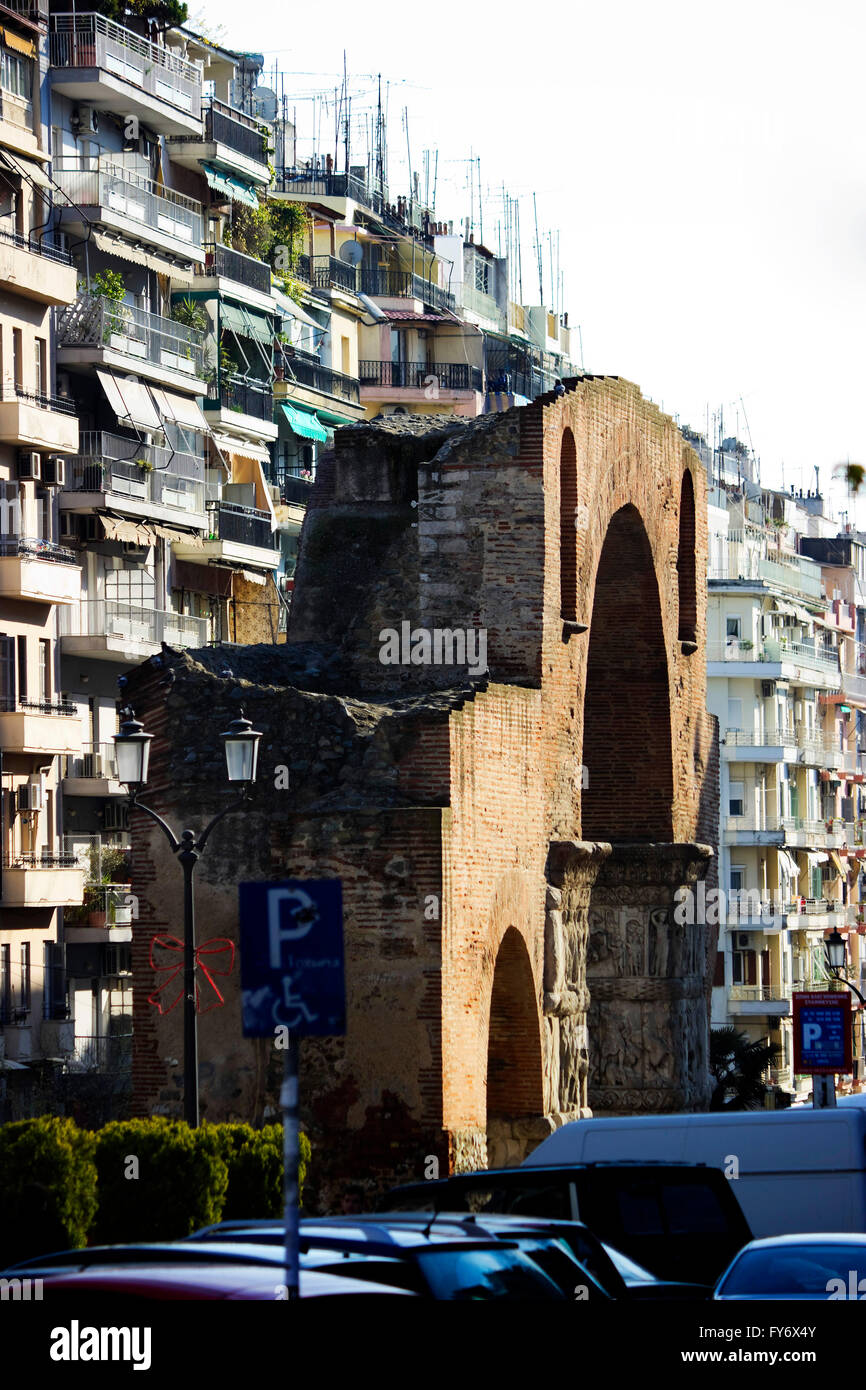The Arch of Tetrarch Galerius (Triumphal gate) on Egnatias & D.Gounari ...