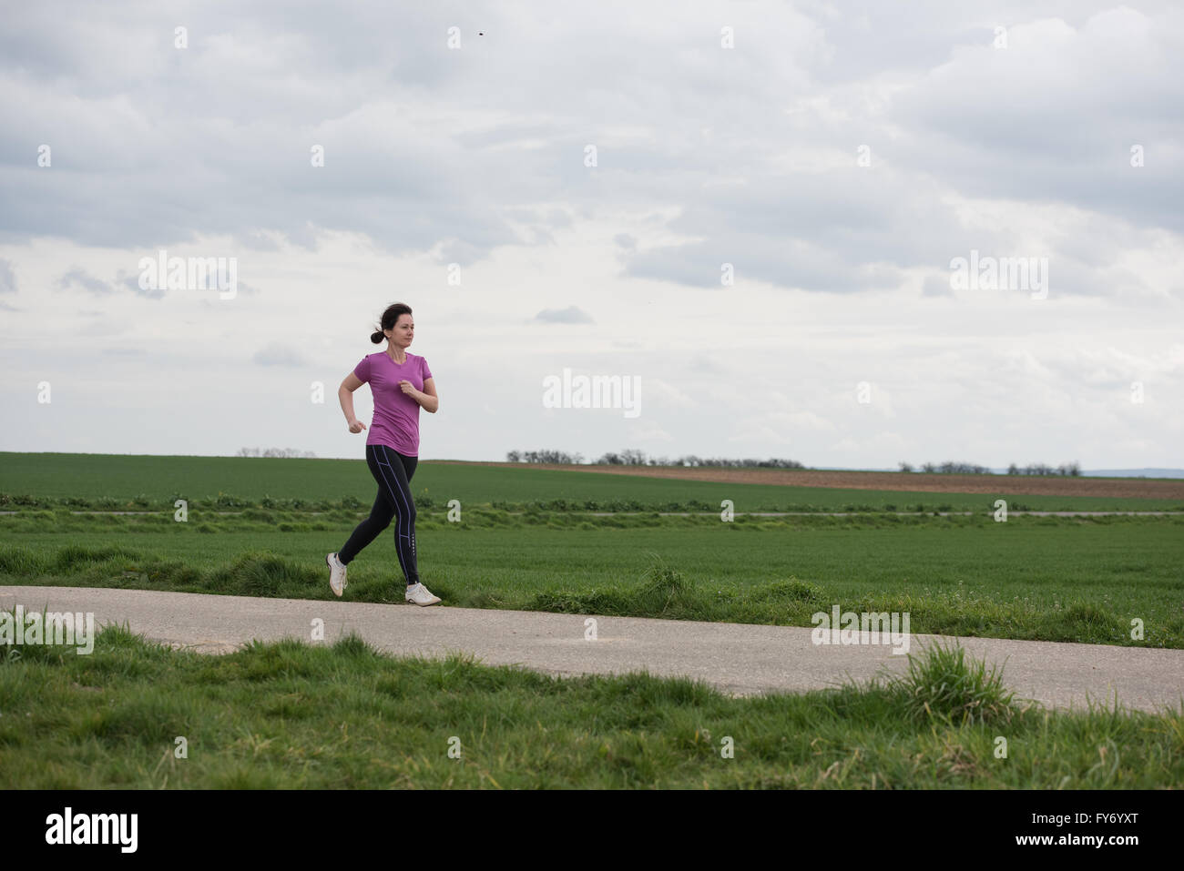 40 years old attractive woman hi-res stock photography and images - Alamy