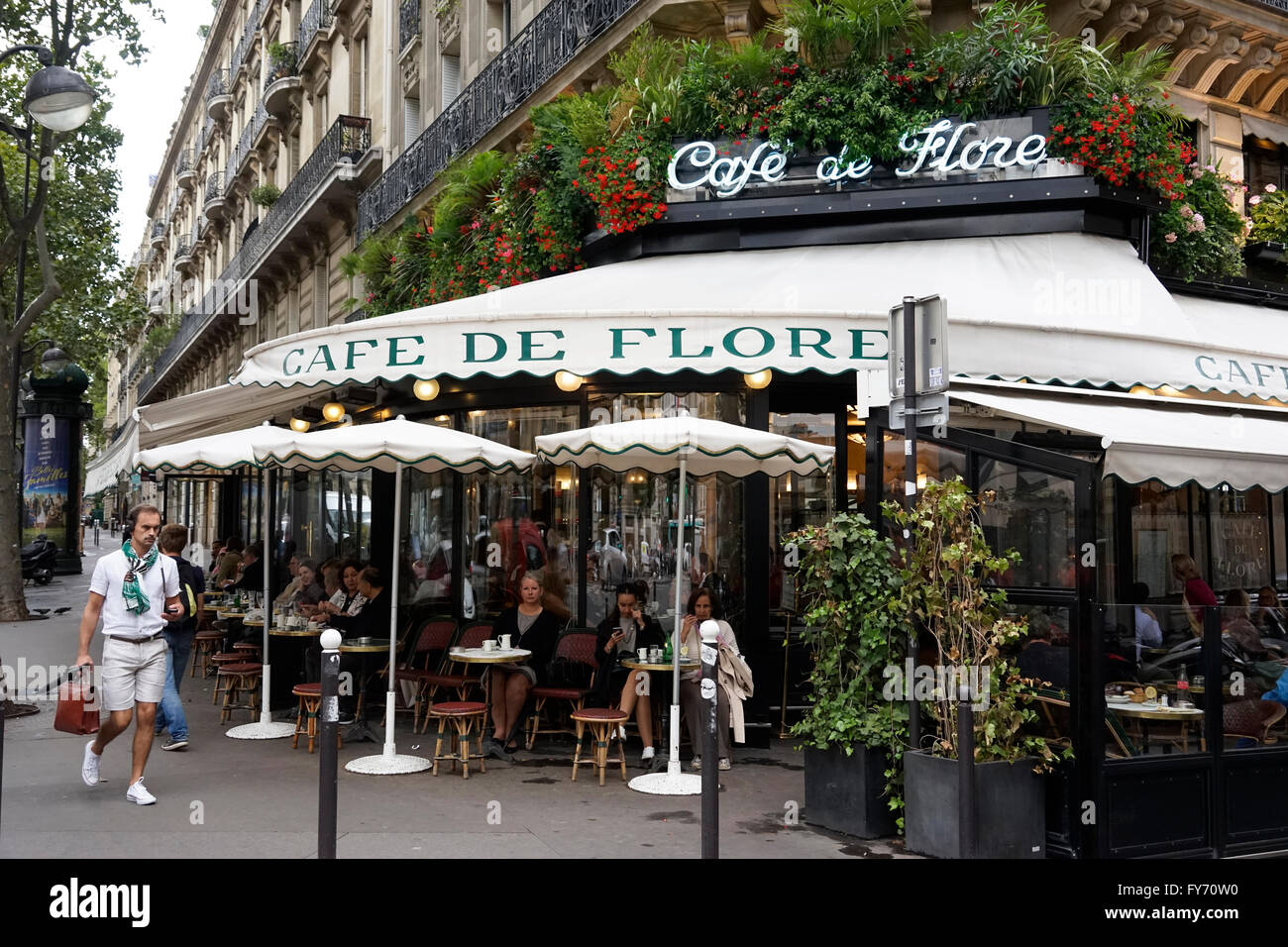 Café de flore in paris hi-res stock photography and images - Alamy