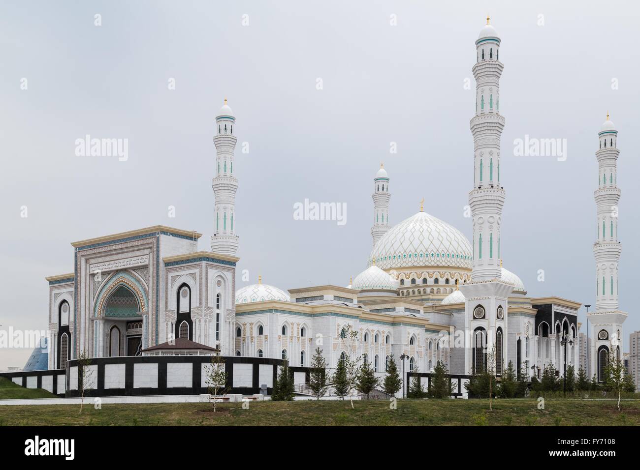 The Hazrat Sultan Mosque in Astana, Kazakhstan Stock Photo - Alamy