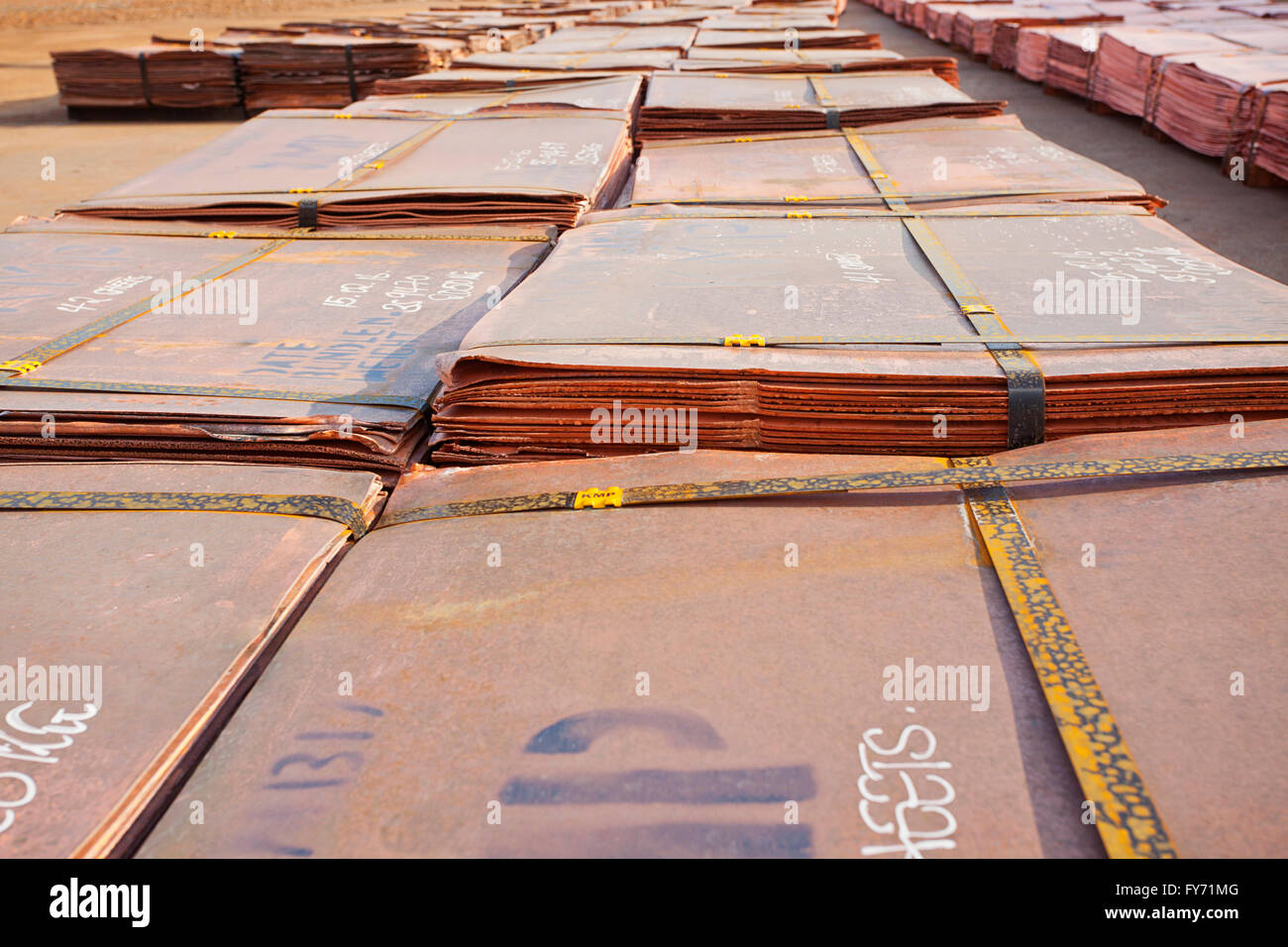 Copper sheets hi-res stock photography and images - Alamy