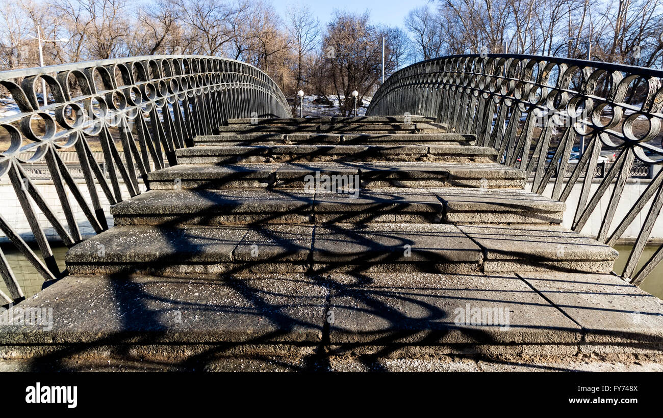 Pedestrian stone bridge hi-res stock photography and images - Alamy