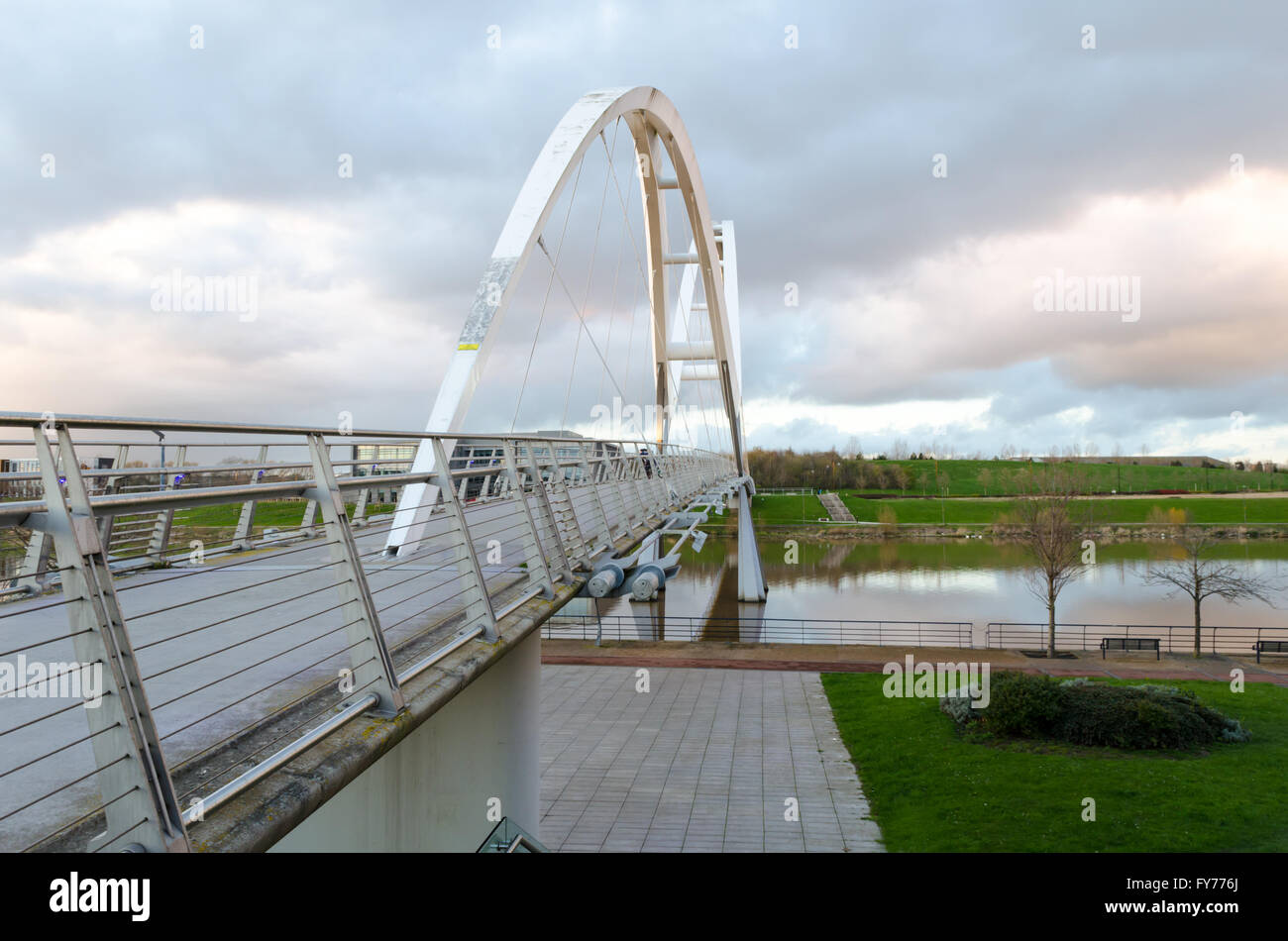 The Infinity Bridge Crossing the River Tees at Stockton-on-Tees Stock ...