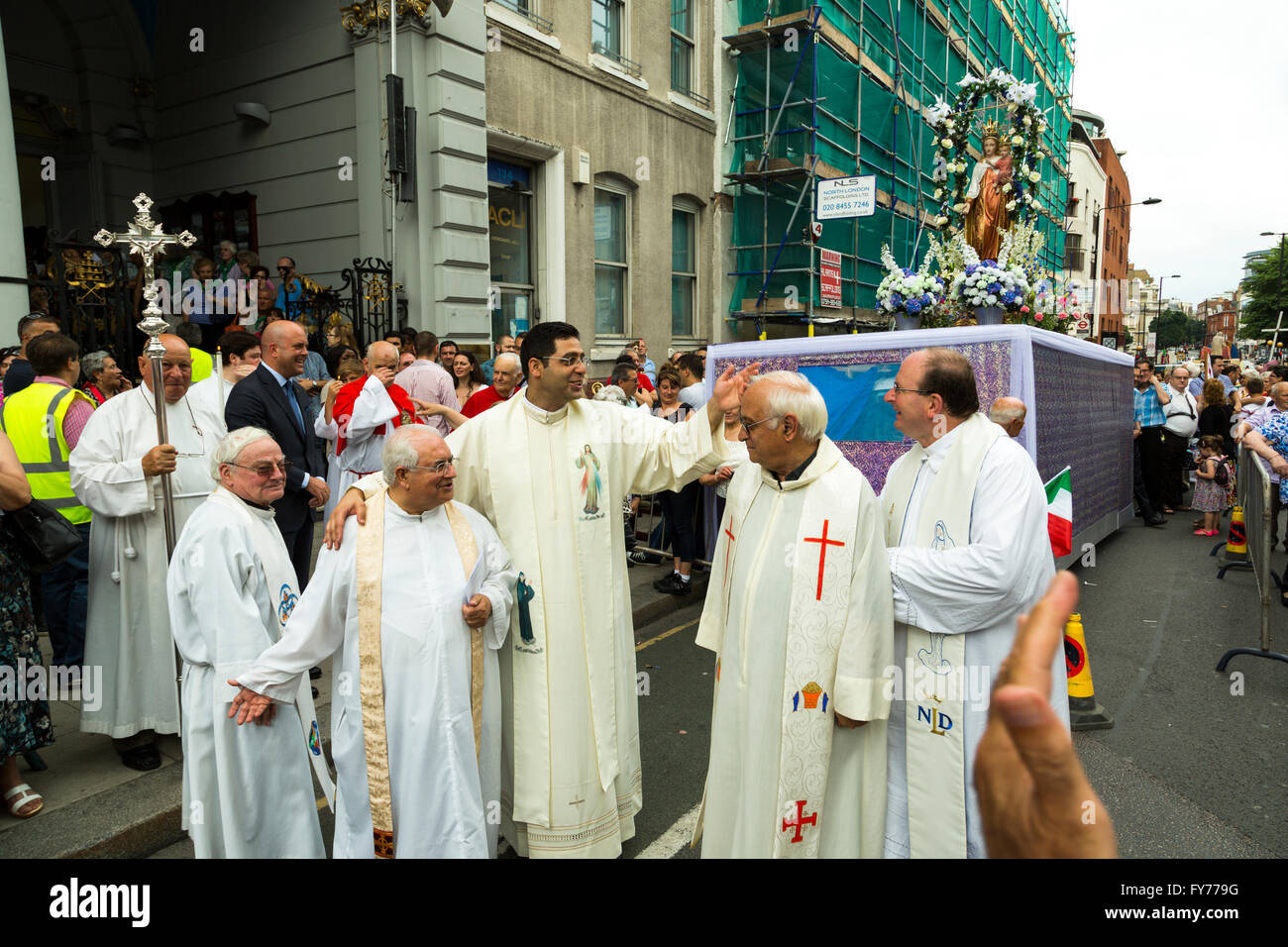 Italian church 2014 procession for the Virgin Mary in clerkenweel ...