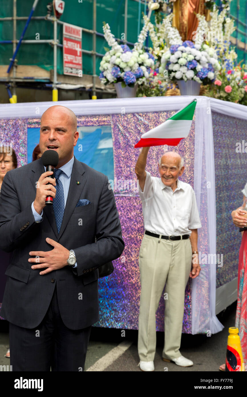 Italian church 2014 procession for the Virgin Mary in clerkenweel ...