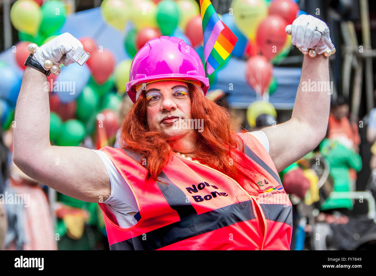 Drag artist hi-res stock photography and images - Alamy
