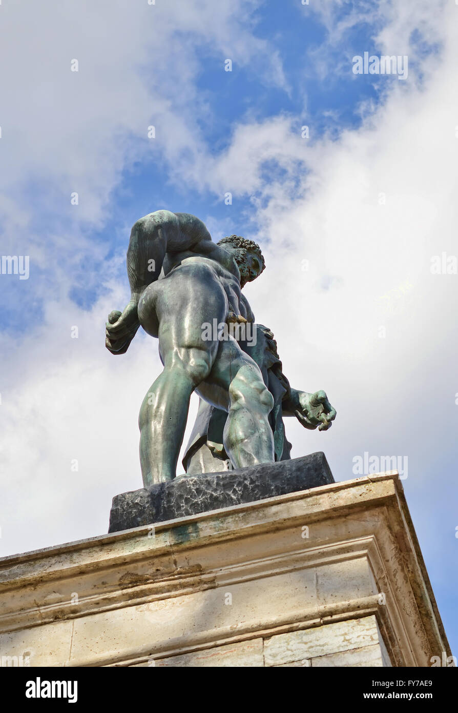 Hercules statue bronze hi-res stock photography and images - Alamy