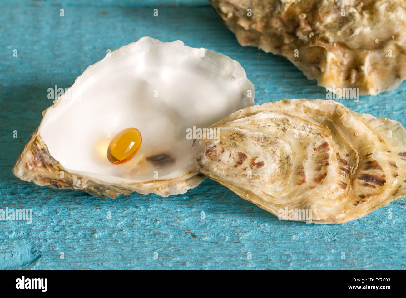 Oyster like shape hi-res stock photography and images - Alamy
