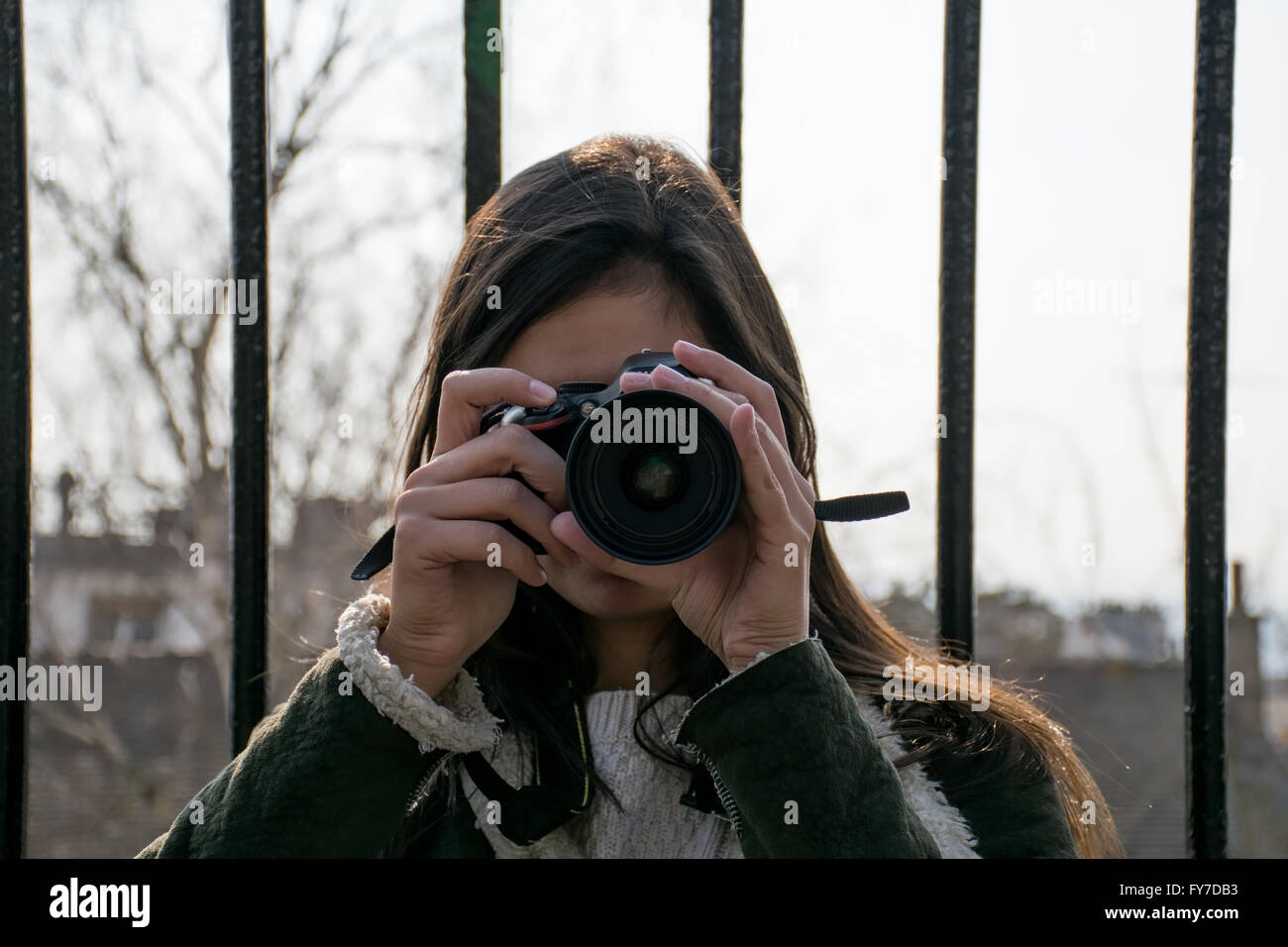 Snapping picture hi-res stock photography and images - Alamy