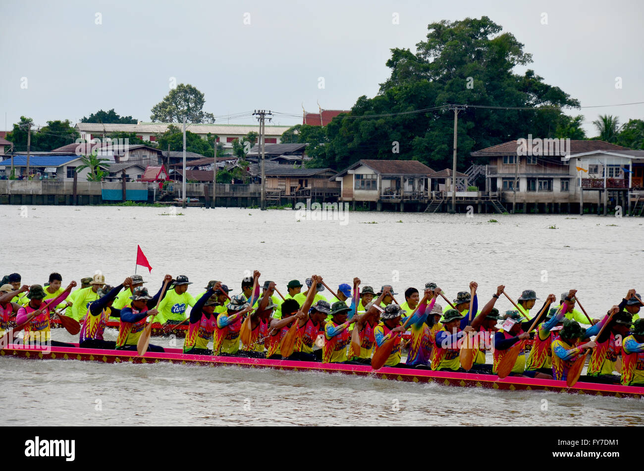 Thai people join with Long boat Racing at Chaopraya river on November 8 ...