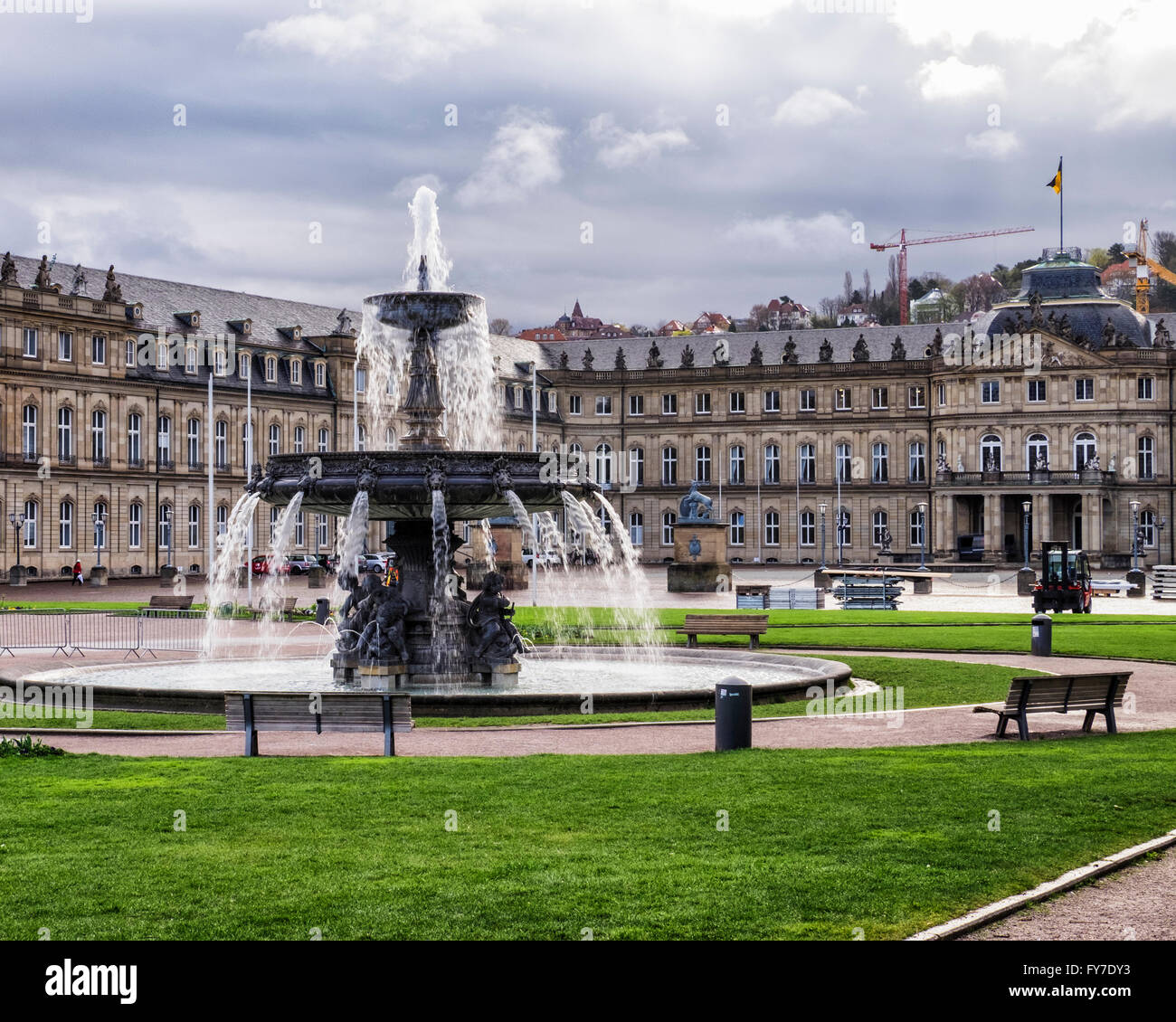 Fountain and Neues Schloss, New Palace on Palace Square, Stuttgart ...