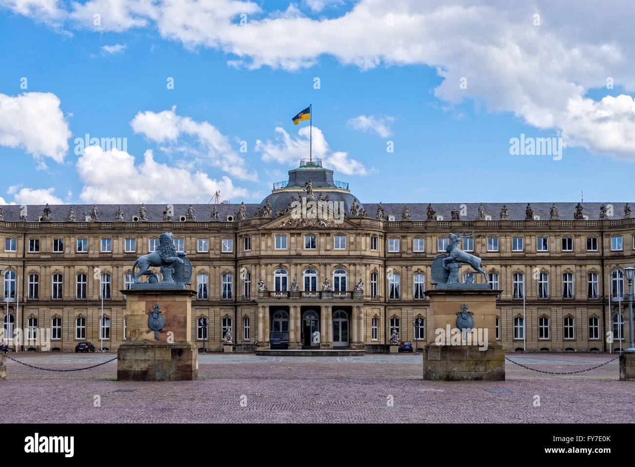Neues Schloss, New Palace building exterior on Palace Square, Stuttgart ...