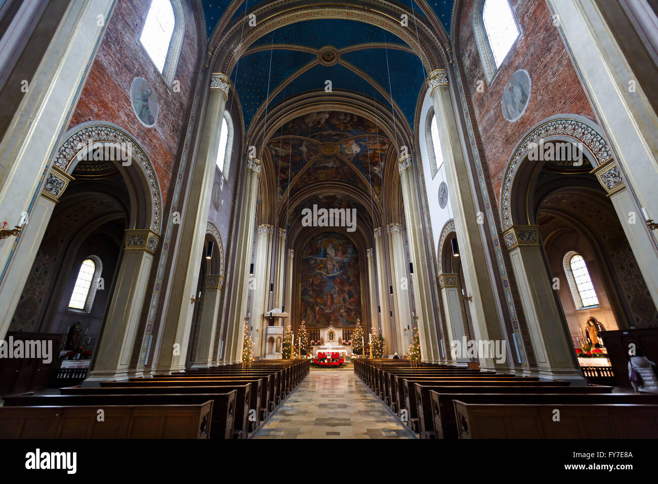 Church romanesque interior temple hi-res stock photography and images ...