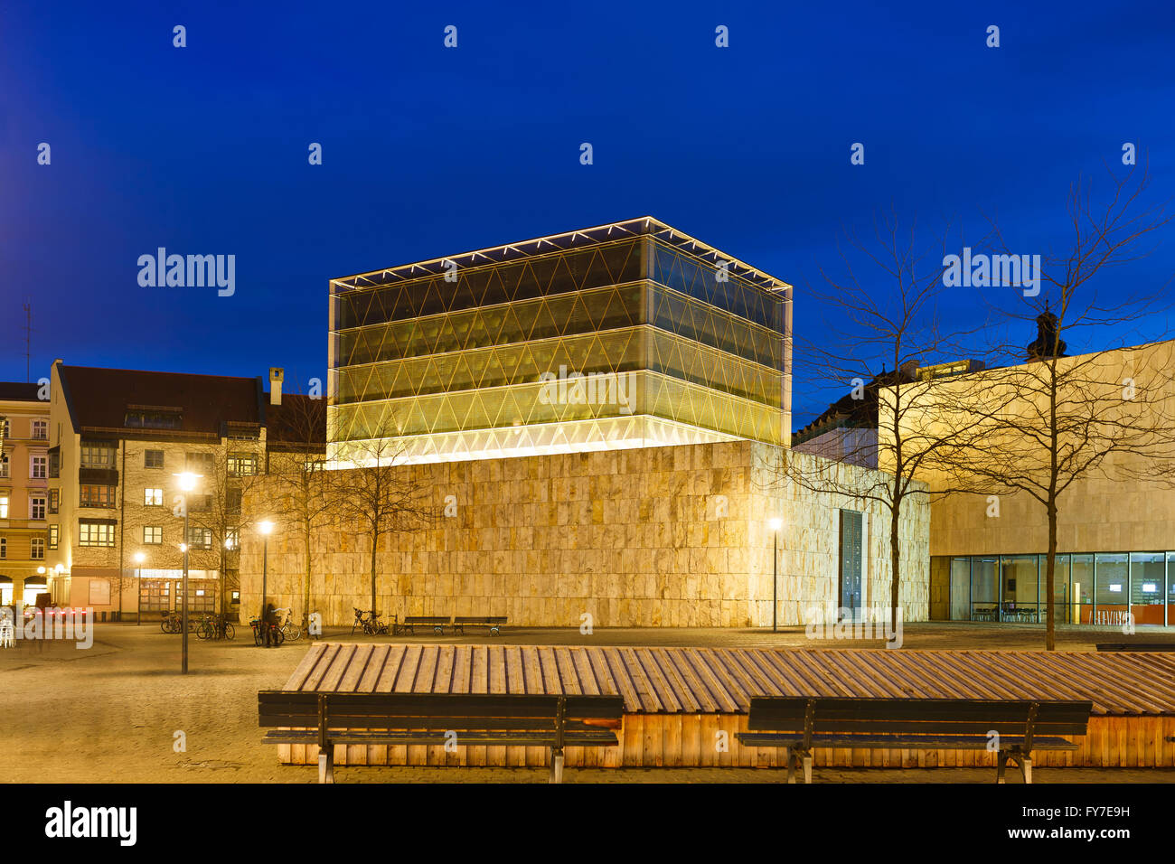 Modern synagogue hi-res stock photography and images - Alamy