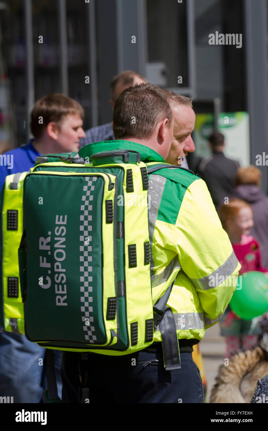 a ambulance medic paramedic emergency urgent healthcare first aid cpr ...