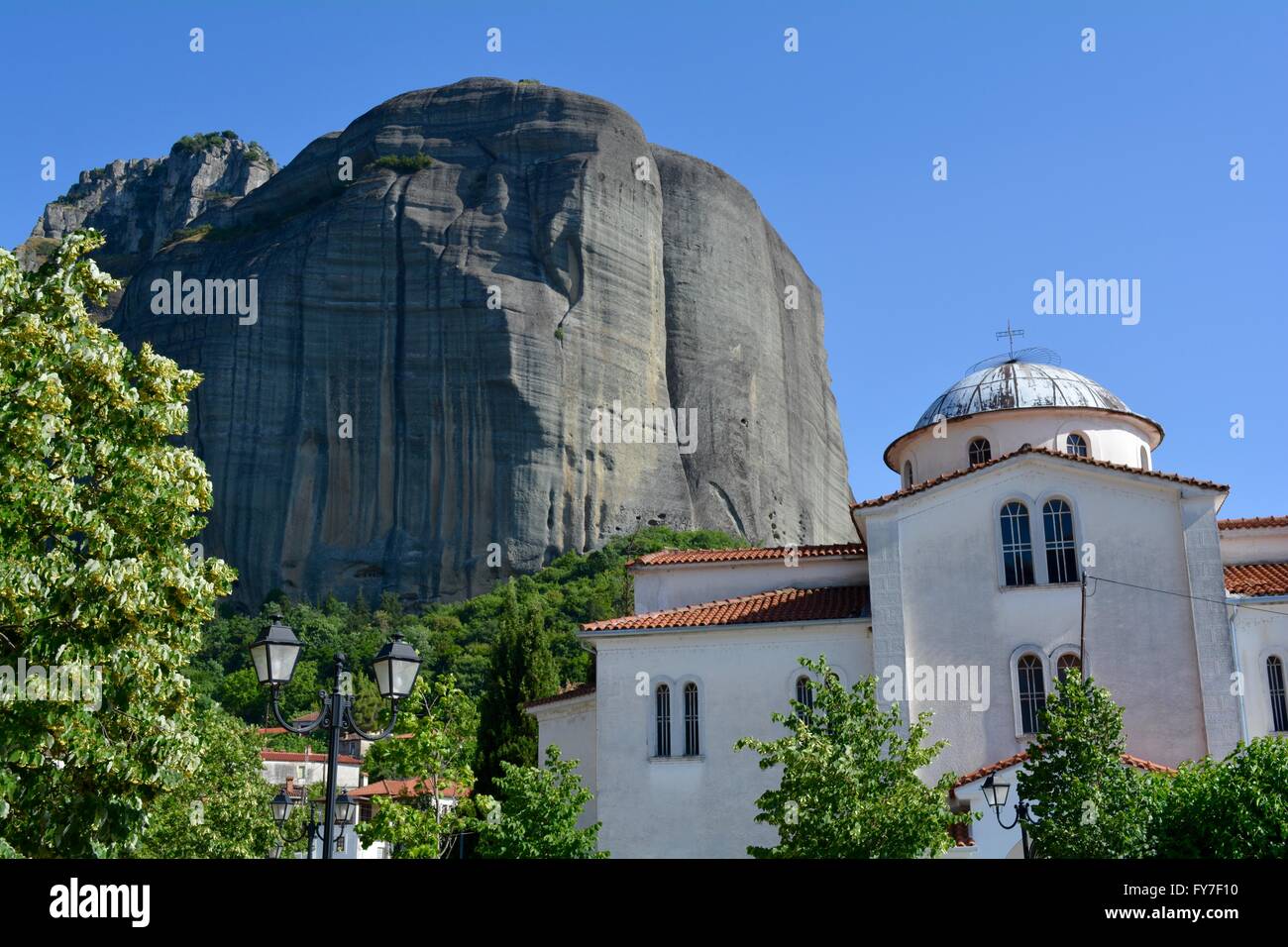 Huge monoliths hi-res stock photography and images - Alamy