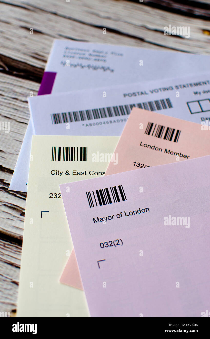 Electoral roll card hi-res stock photography and images - Alamy