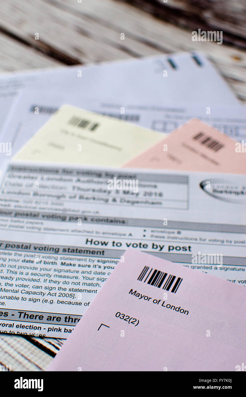 Electoral roll card hi-res stock photography and images - Alamy