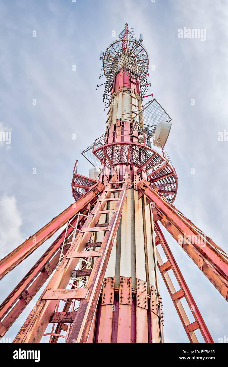 Red And White Radio Tower High Resolution Stock Photography and Images - Alamy