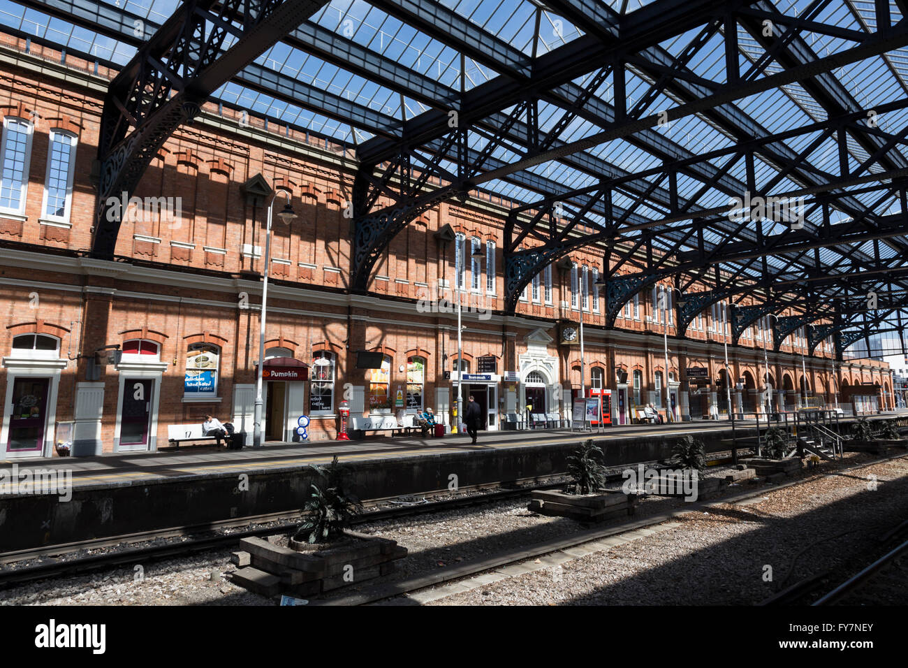 Bournemouth station hi-res stock photography and images - Alamy