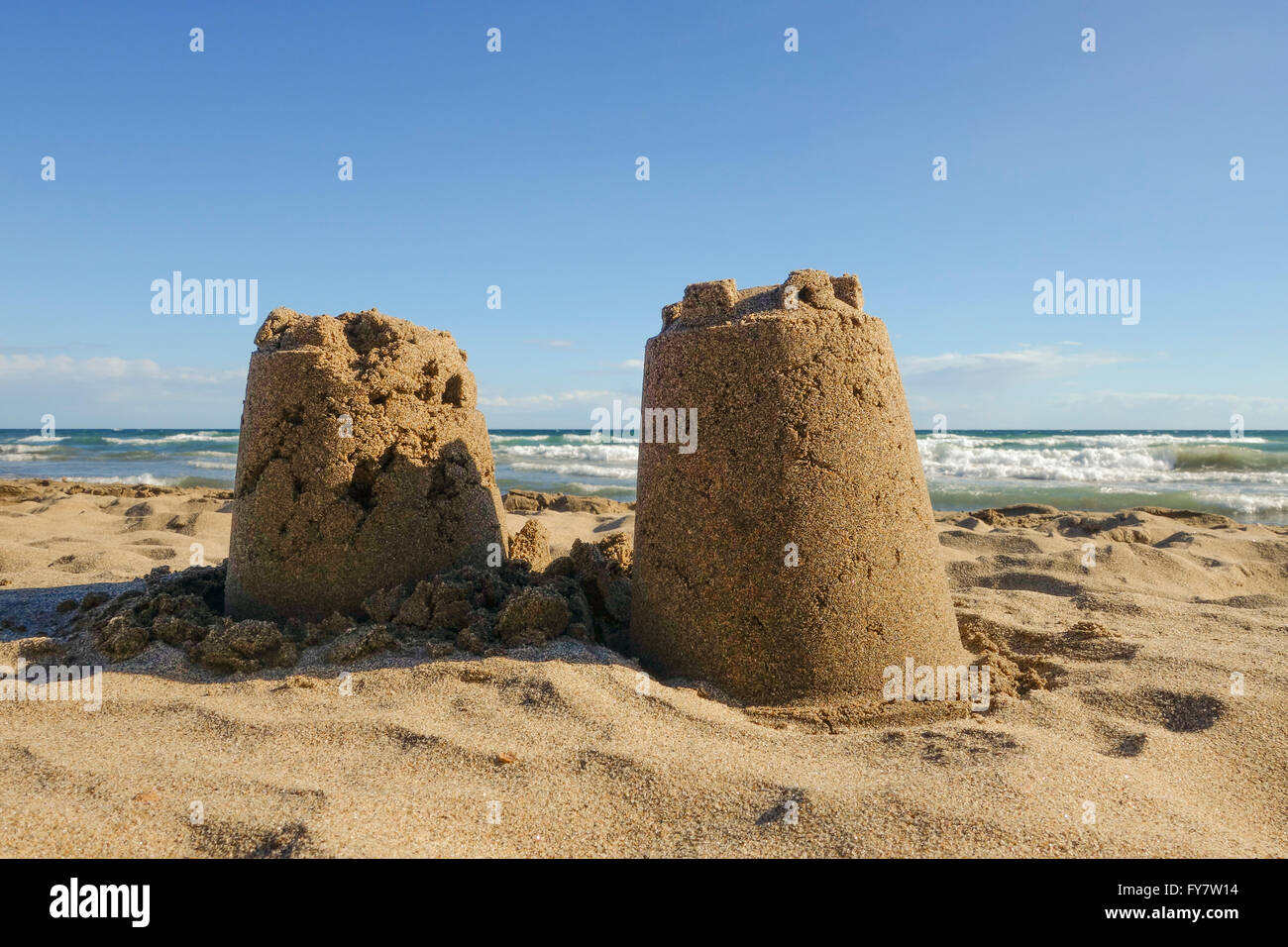 Wet sand building hi-res stock photography and images - Alamy