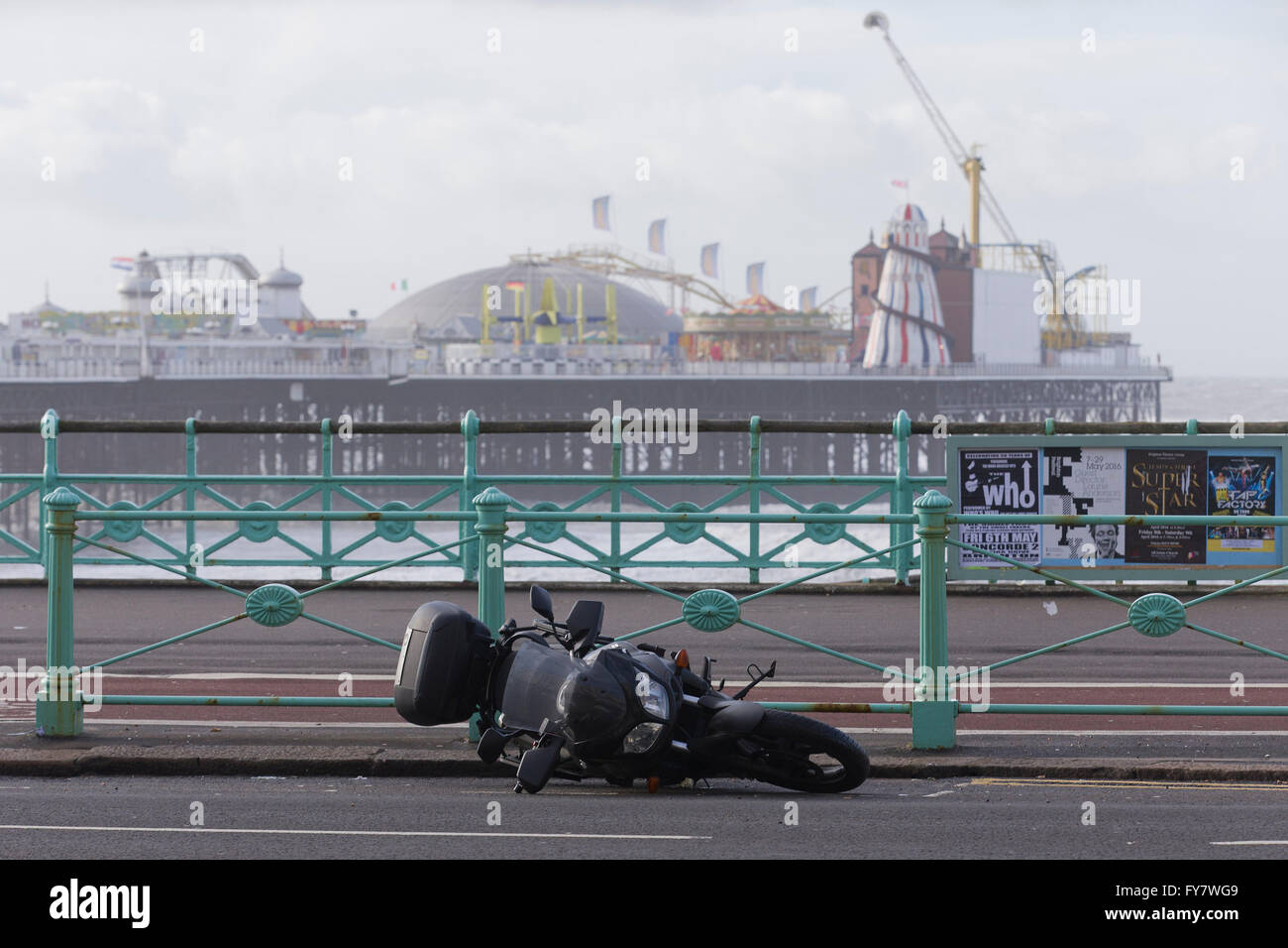 Damaged motorcycles hi-res stock photography and images - Alamy