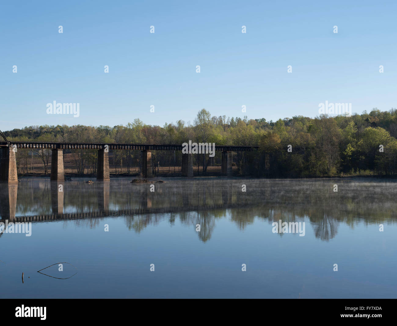 Train river bridge hi-res stock photography and images - Alamy