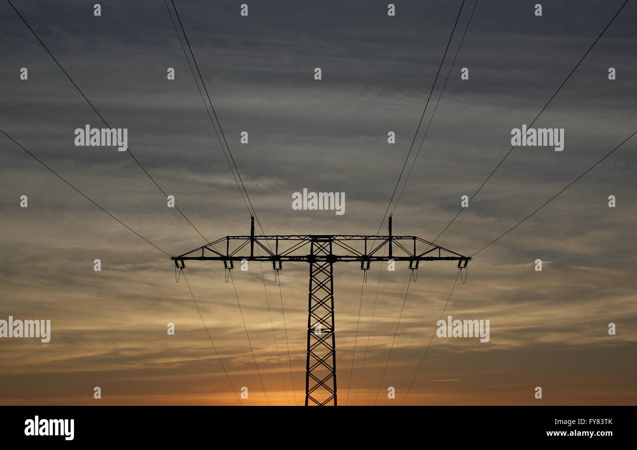 Medium voltage line hi-res stock photography and images - Alamy