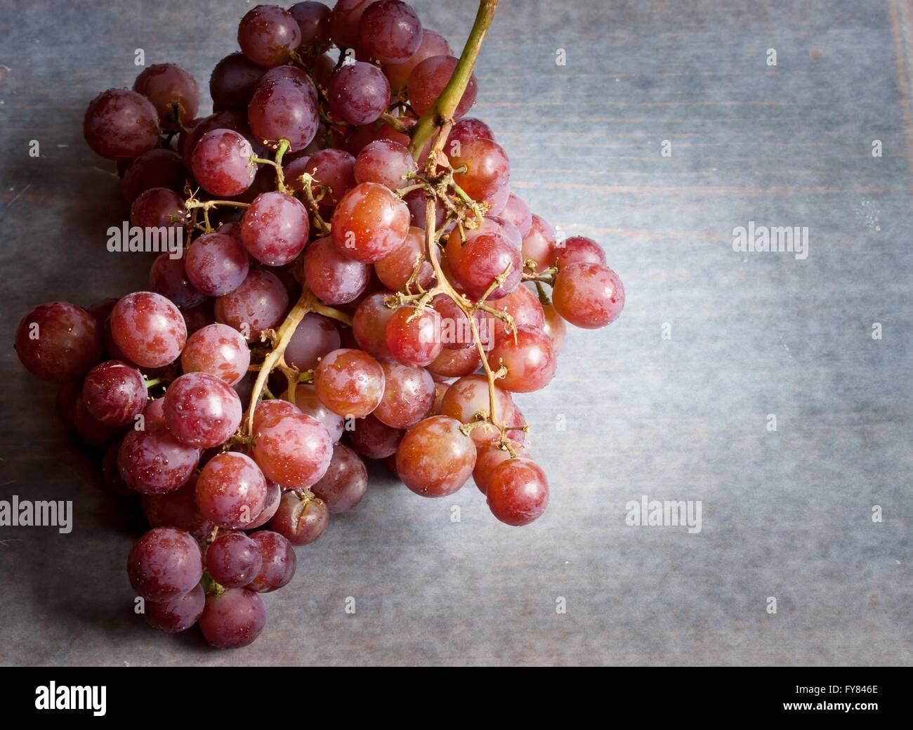 Red table grape - fresh fruit close up Stock Photo - Alamy