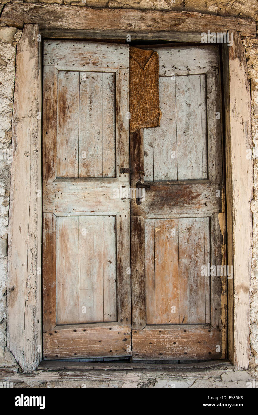 Closed door frame hi-res stock photography and images - Alamy