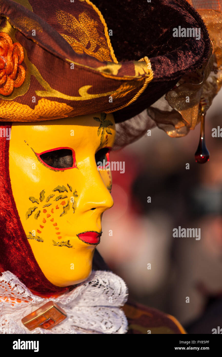 Mask profile hi-res stock photography and images - Alamy