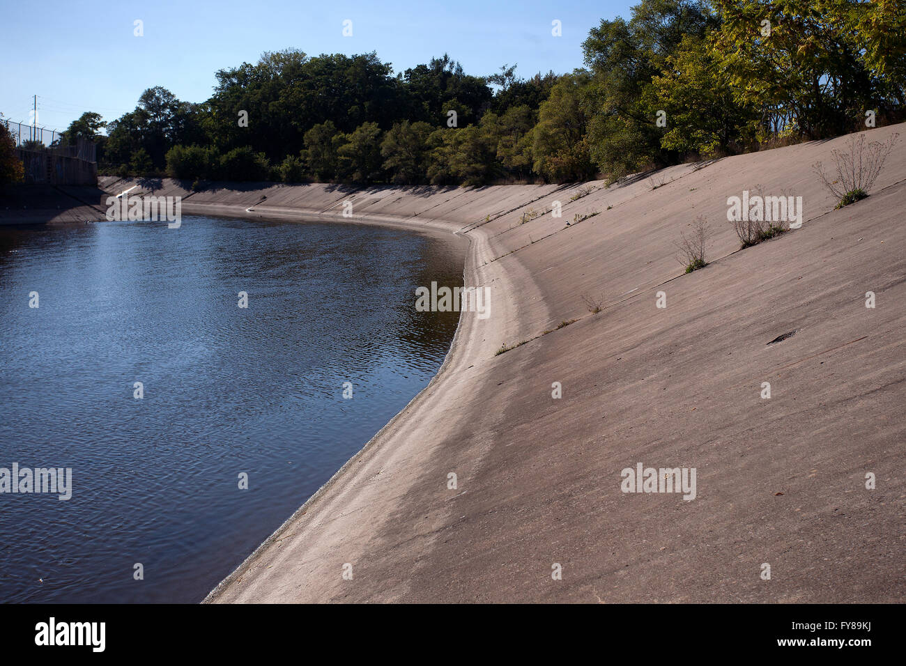 Flint River in Flint, Michigan Stock Photo - Alamy