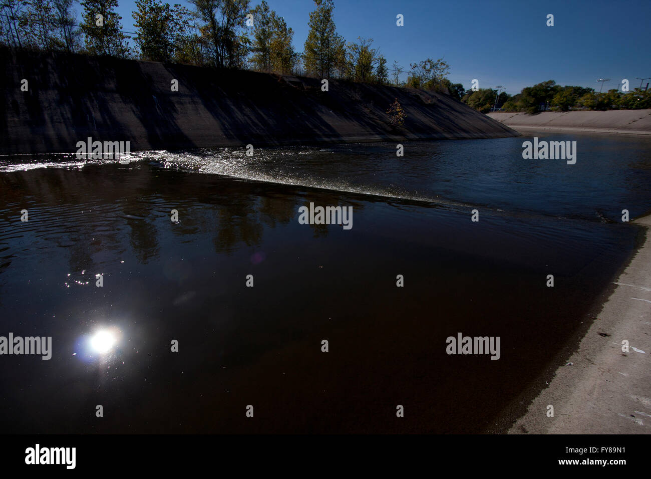 Flint River in Flint, Michigan Stock Photo - Alamy